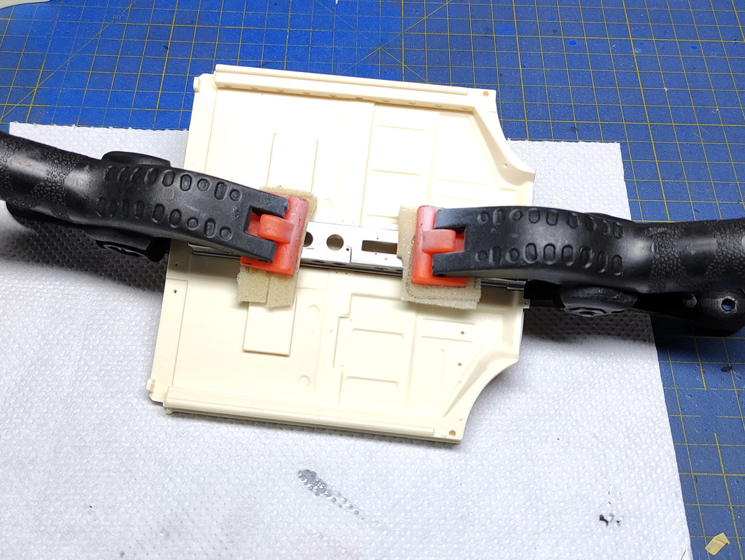 L037 33 — Postimages