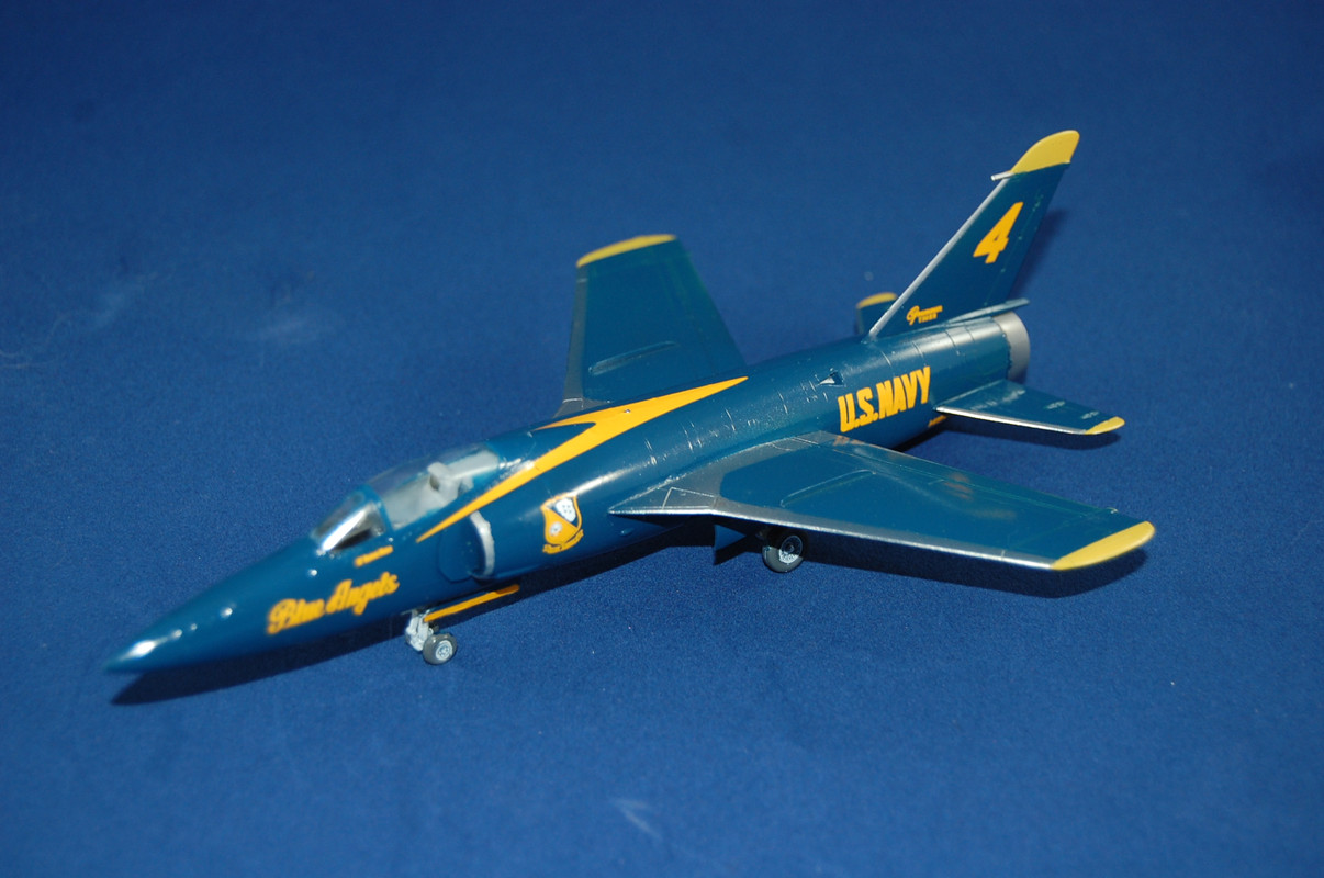 Hasegawa 1:72 Grumman F11F Blue Angels - Ready for Inspection ...