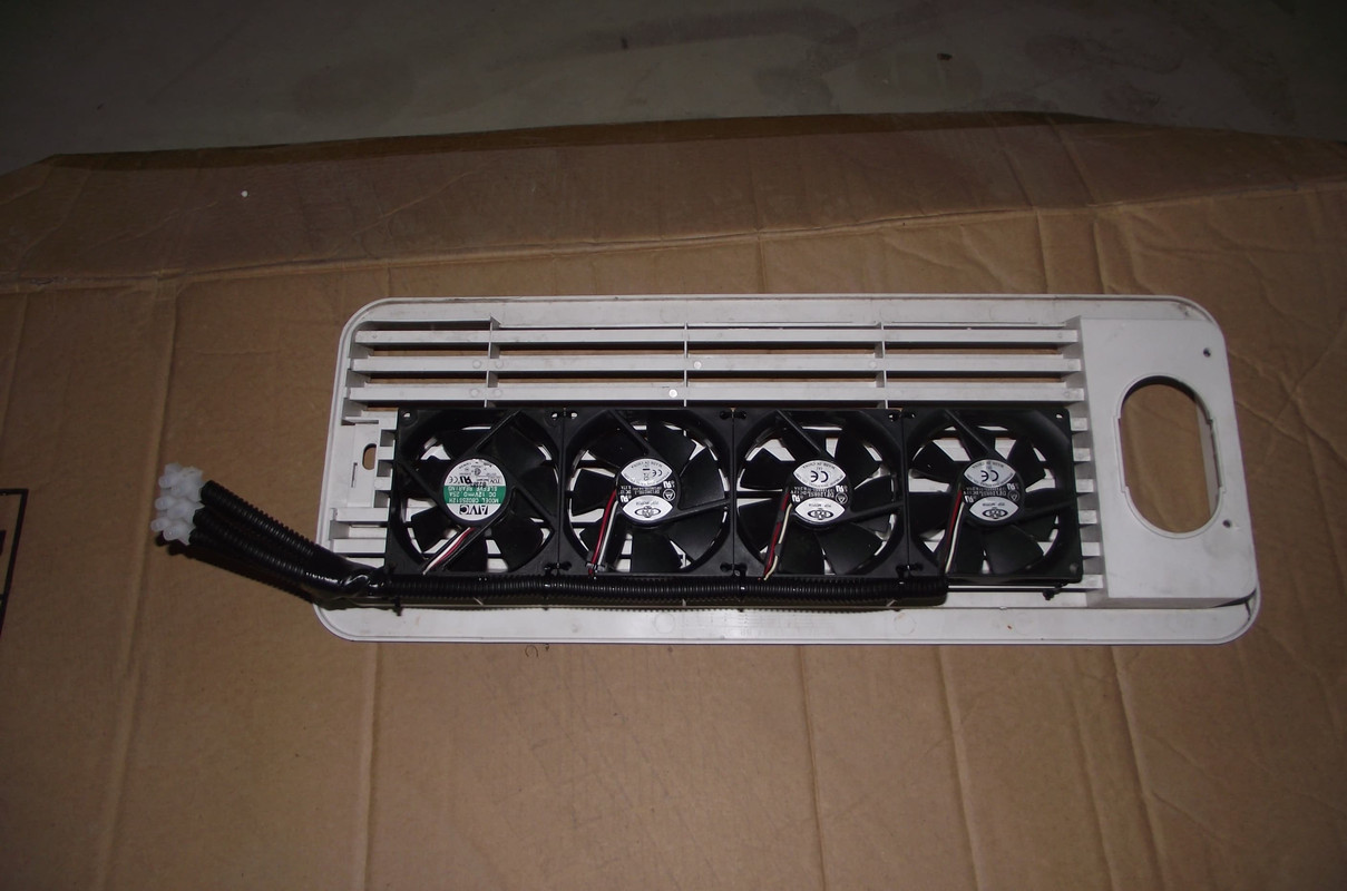 Fans on top vent — Postimages