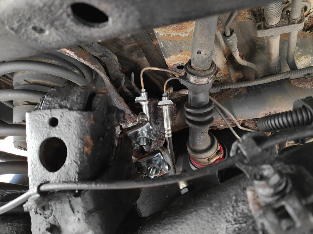 What is the correct order of rear brake lines? - Toyota 4Runner Forum ...