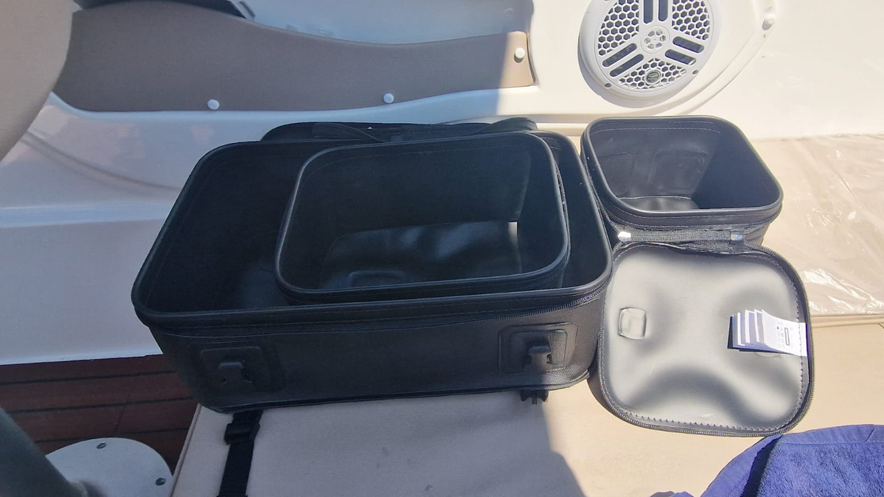 Belly Boat Caperlan FLTB 5 04 — Postimages