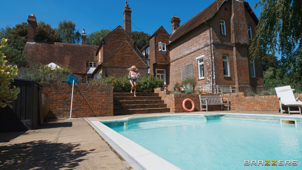 Chloe Savage Pushing The Pool Boy BRAZZERS mp4 0001 — Postimages