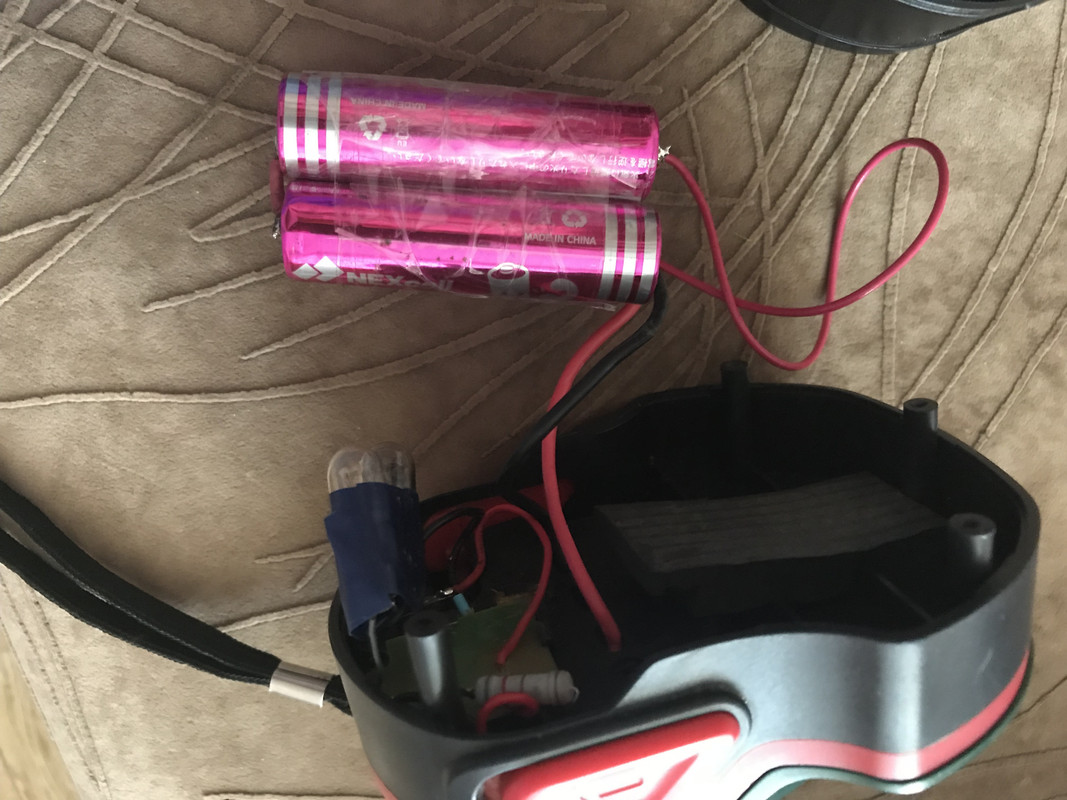 AF27065 D F2 C2 46 E5 A240 96996 AE210 FF — Postimages