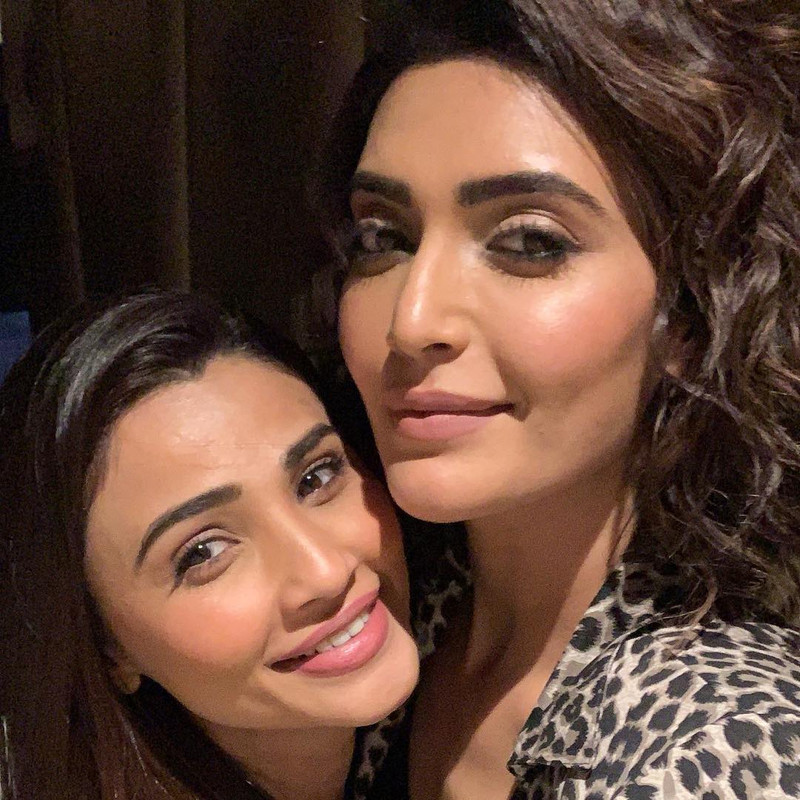 z (10) — Postimages