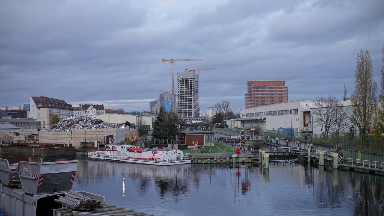 20231126 2253e95 — Postimages