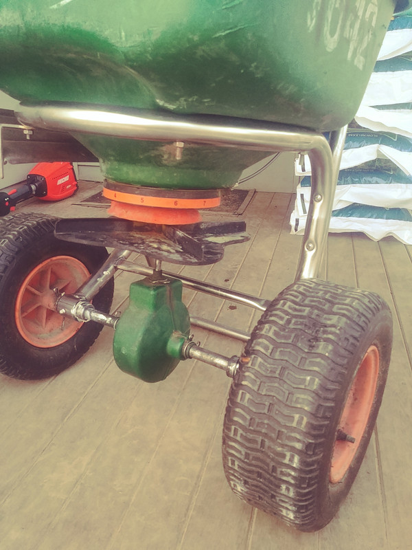 Andersons Spreader Info | Lawn Care Forum