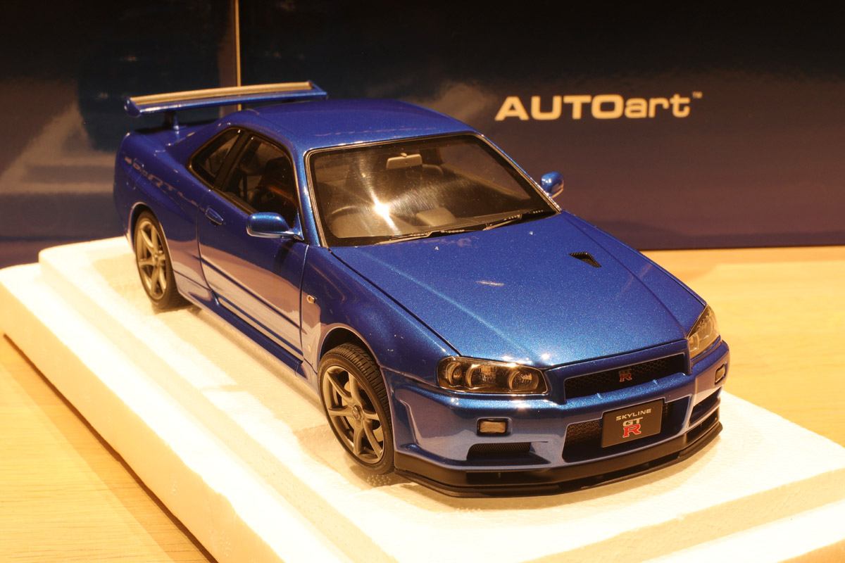 3 new Autoart Skyline (R34) GT-R's - all arrived with issues ...