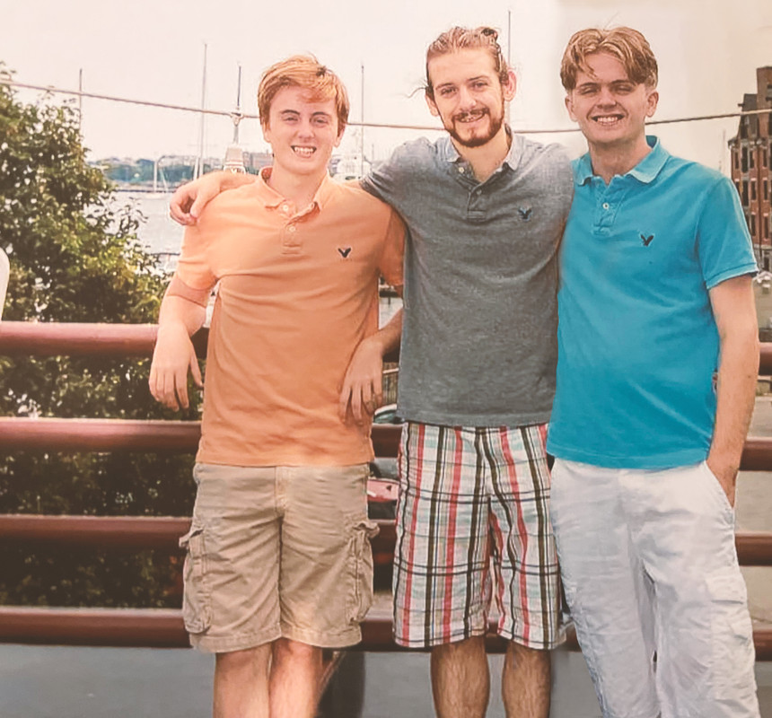 31te89zo94881 — Postimages