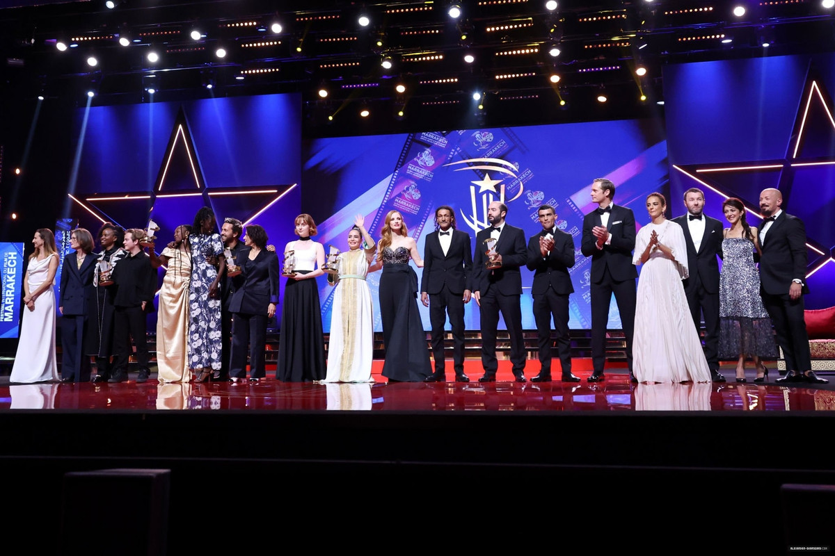 Alex M9 A S 18 — Postimages