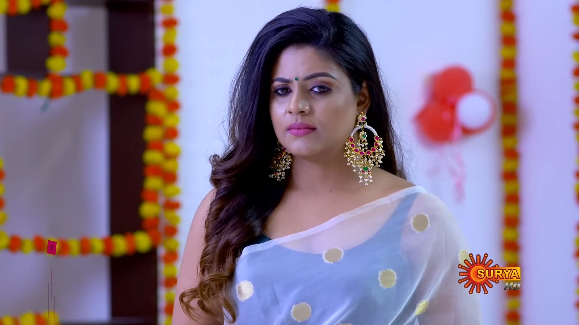 Sexy Iniya in transparent saree shwoing navel mkv snapshot 01 50 533 ...