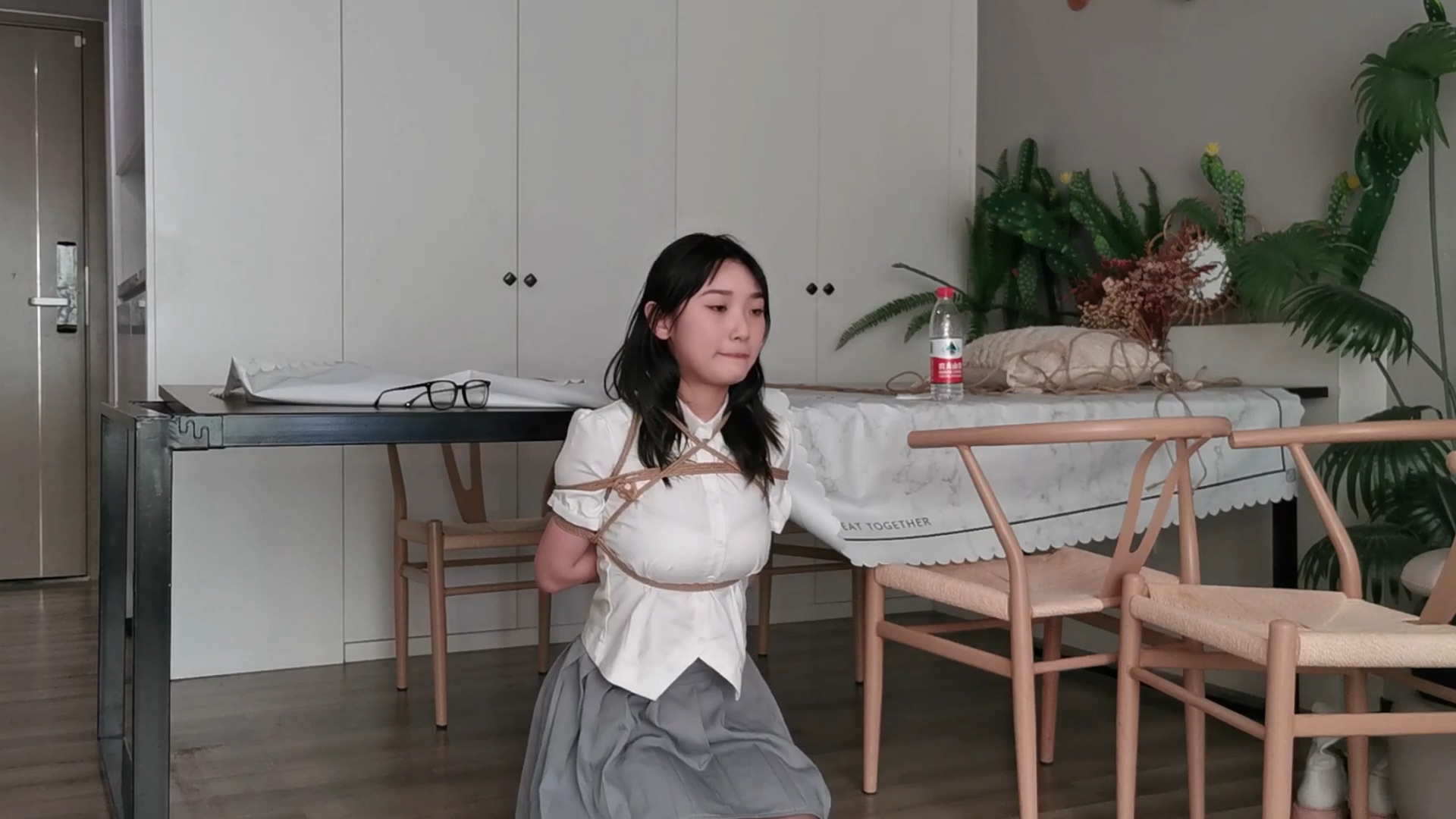 奥特曼 丰满妹子尤涵 JK制服跪缚长时间放 mp4 20230212 130248 761 — Postimages