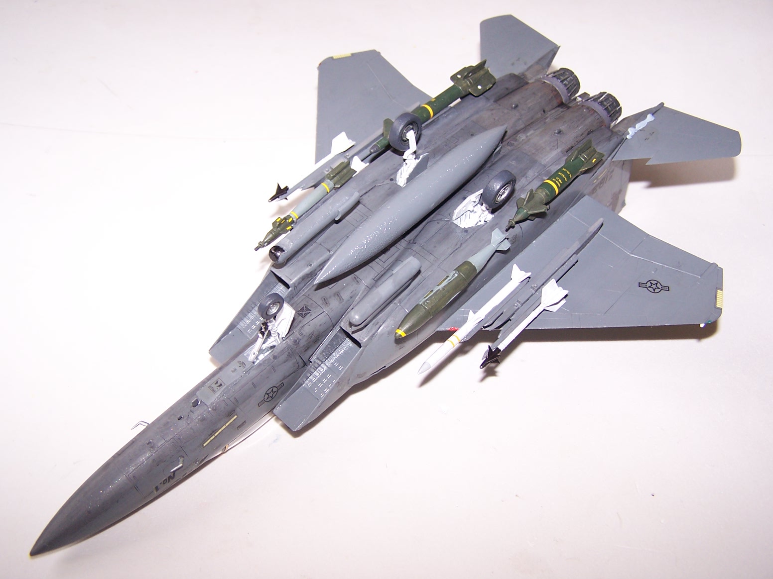 Hasegawa F15 E weapons — Postimages