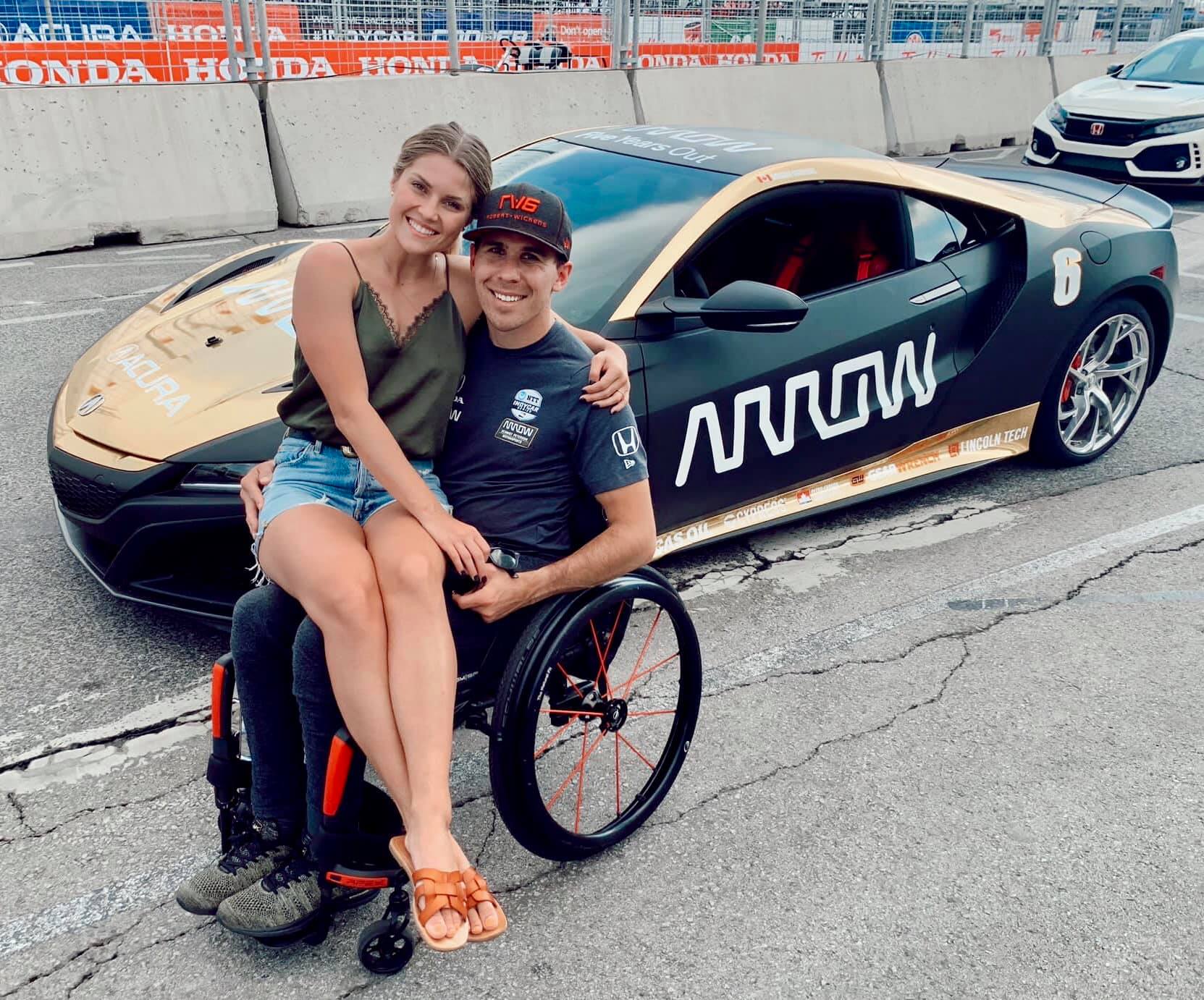 vintage gridgirls4448 Robert Wickens et girlfriend Karli Woods — Postimages