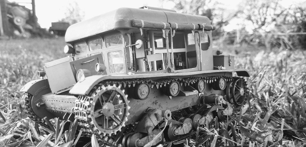 Ciągnik C7P - Strona 3 - Kartonwork