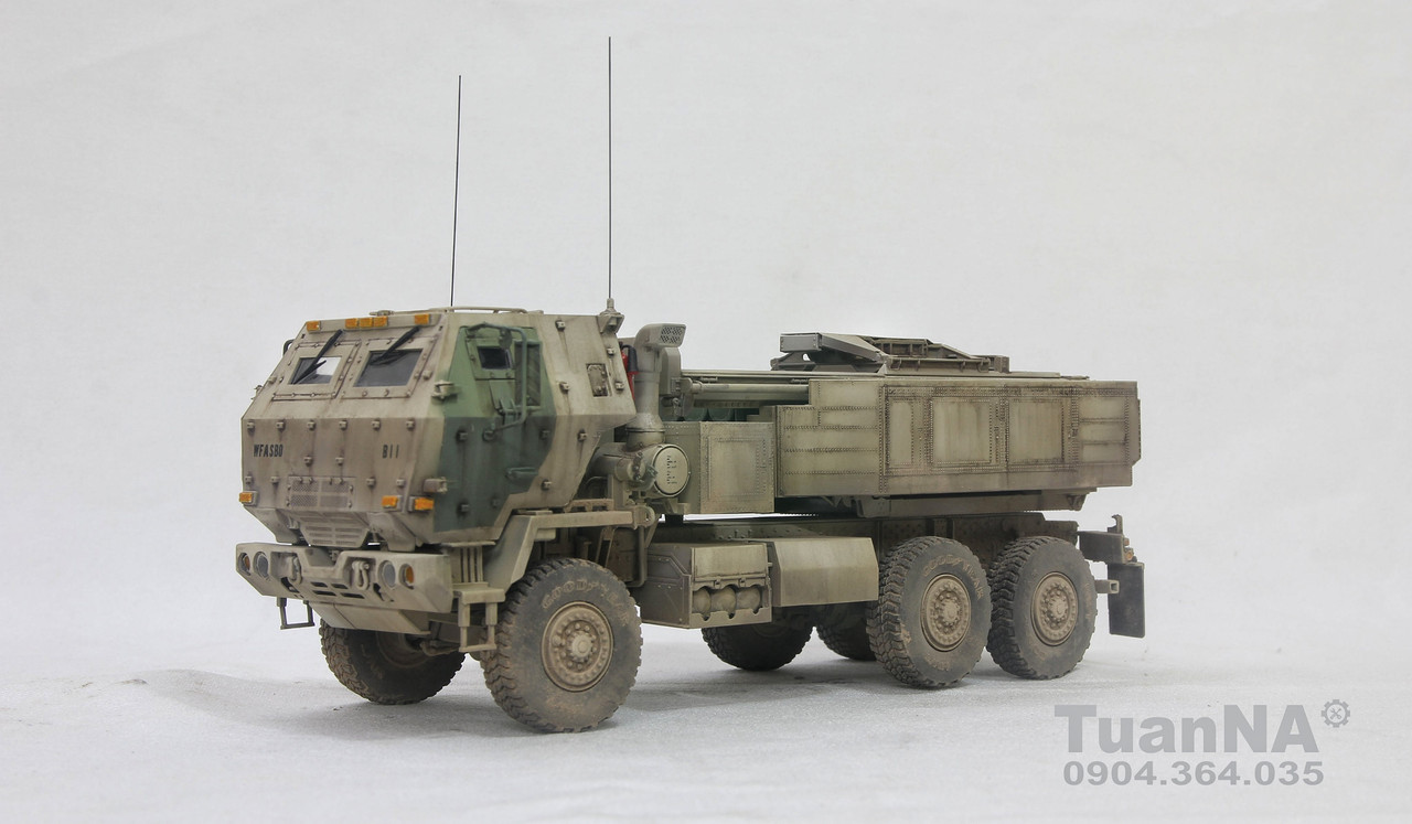 1/35 M-142 High Mobility Artillery Rocket System (HIMARS) - Ready for ...