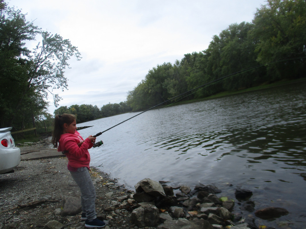 alayna red gate bullhead fishing oct 7 2018 019 — Postimages