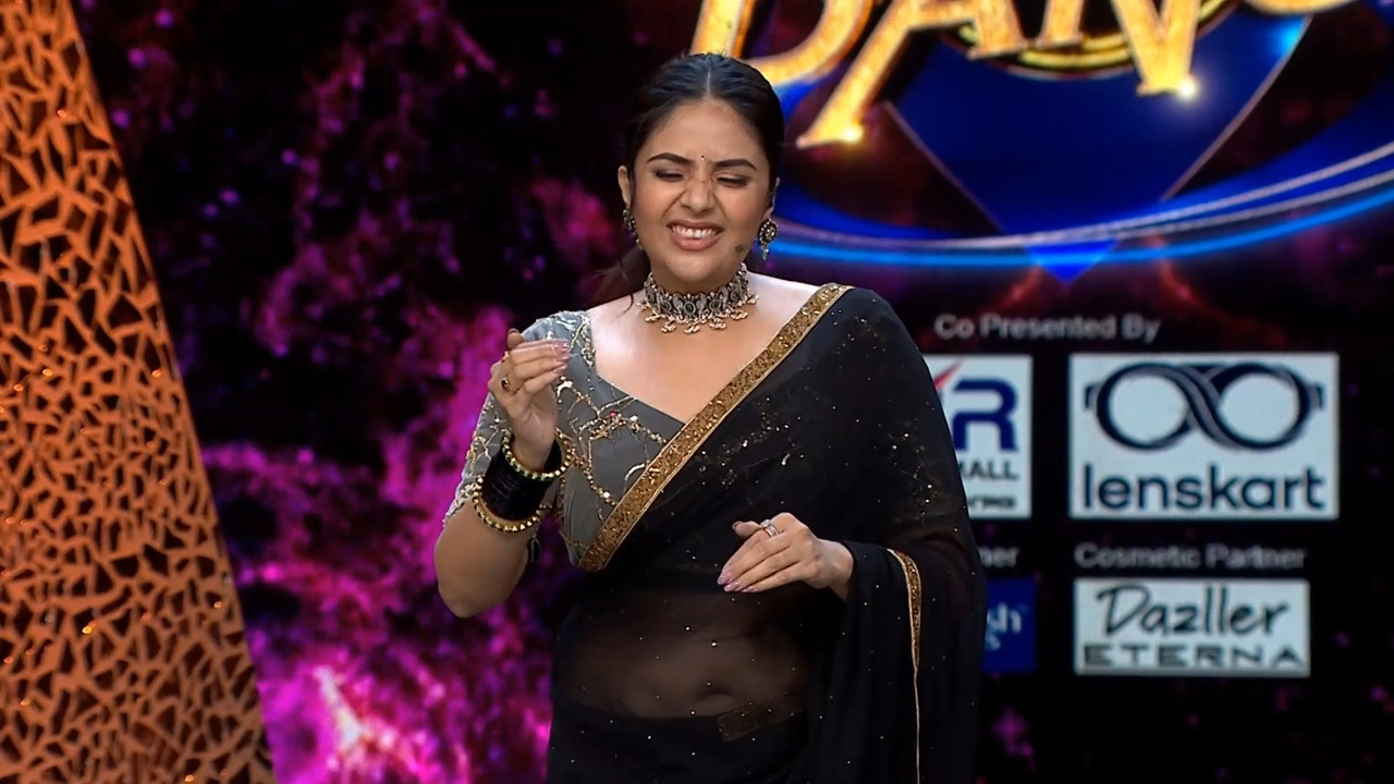 Srimukhi Sexy big deep navel and boobs in black Saree mp4 snapshot 01 ...