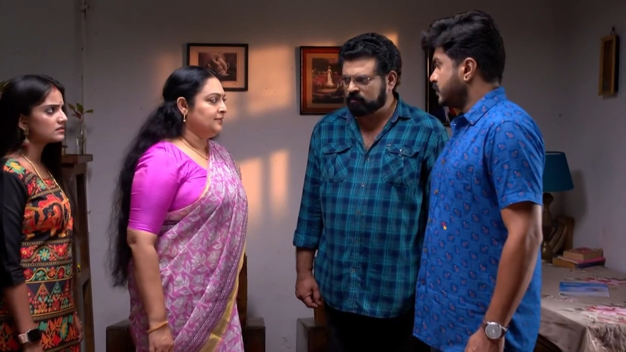 Busty Reshmi Soman Huge round Breasts and Tummy in Saree mp4 snapshot 00 05 169 — Postimages