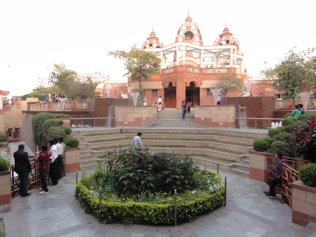 ISKCON Temple, Delhi: How To Reach, Best Time & Tips