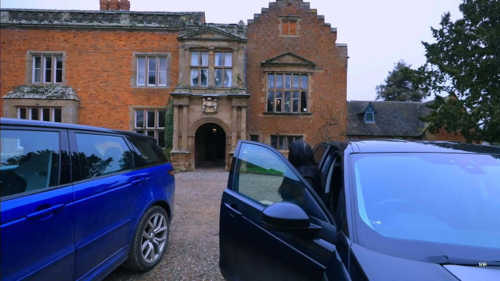 09 06 21 00 00 Lost Relic Hunters Hamilton White and Carl Cookso 001 ts ...