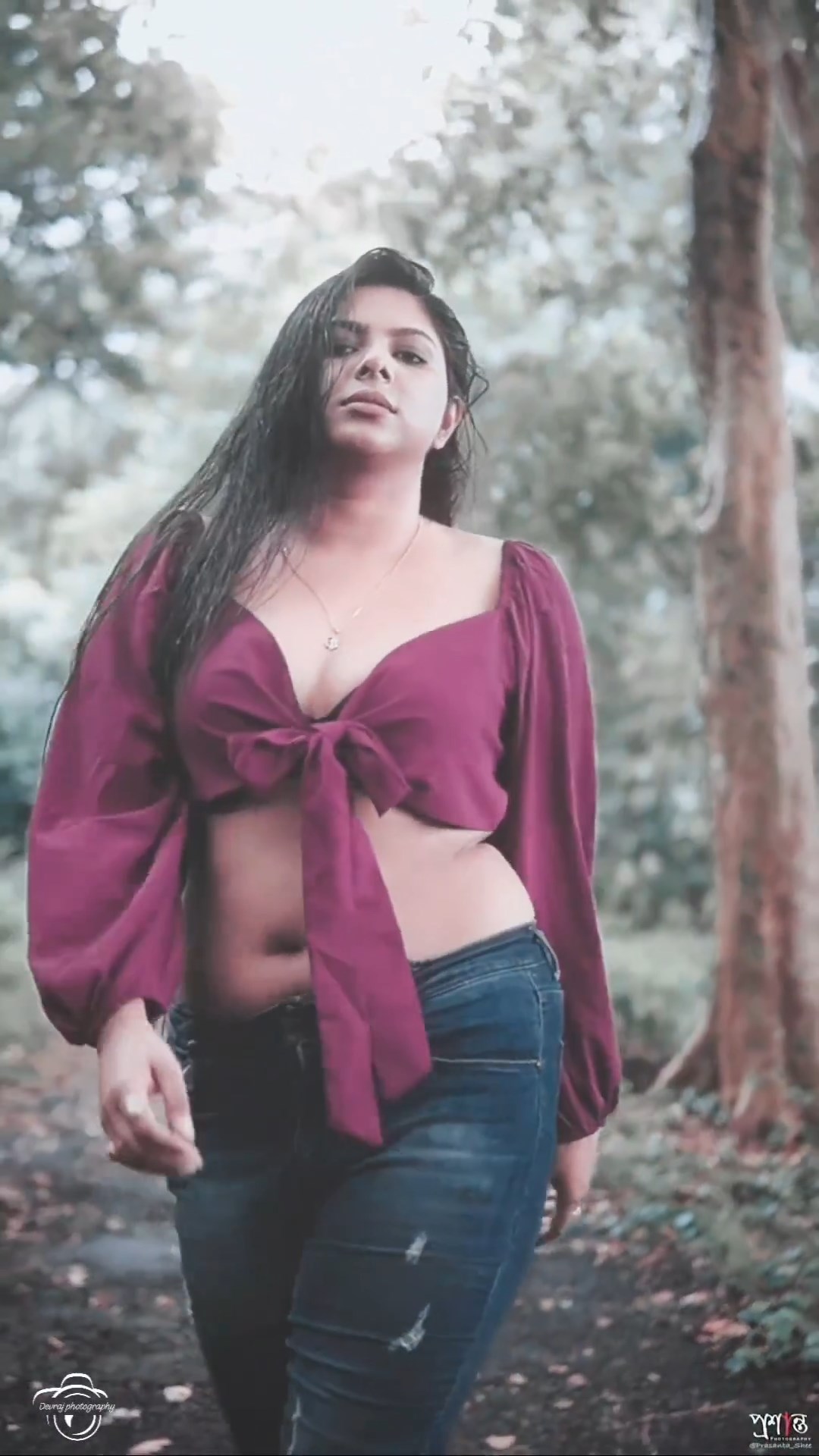 Hot chubby desi model big boobs and nacel in pink costume and jeans mp4 snapshot 00 01 600 ...