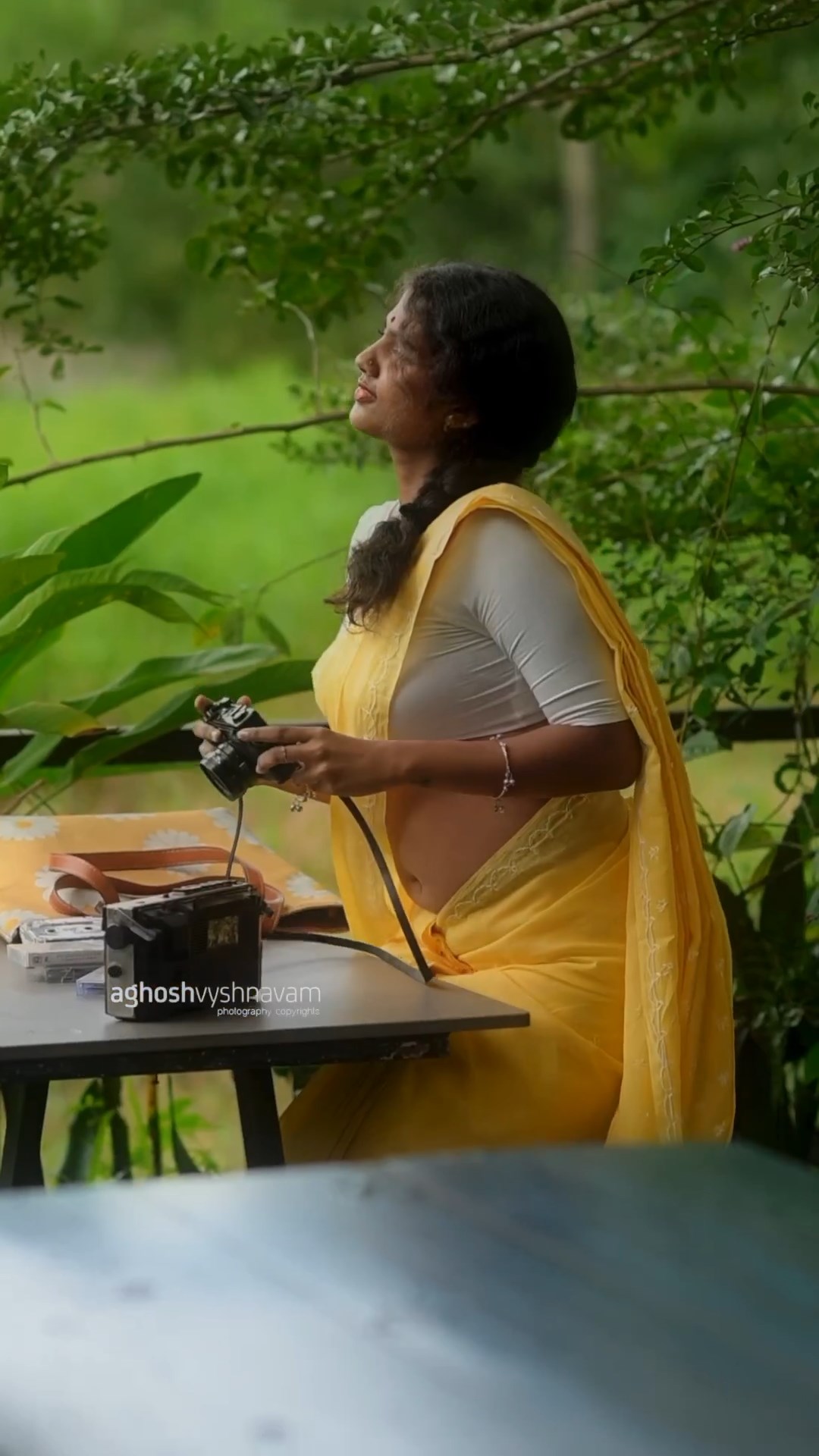 Hot Sexy Seductive Malayali Model Open Deep Navel in Yellow Saree mp4 snapshot 00 19 751 ...