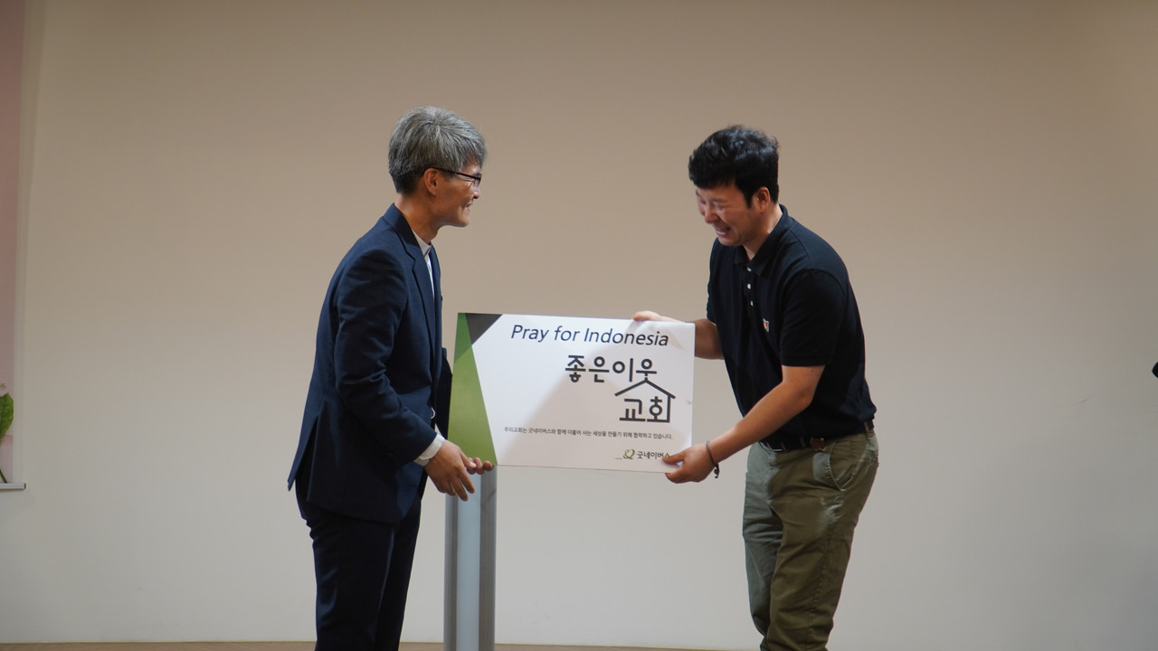 ILCE 6400 (38) — Postimages