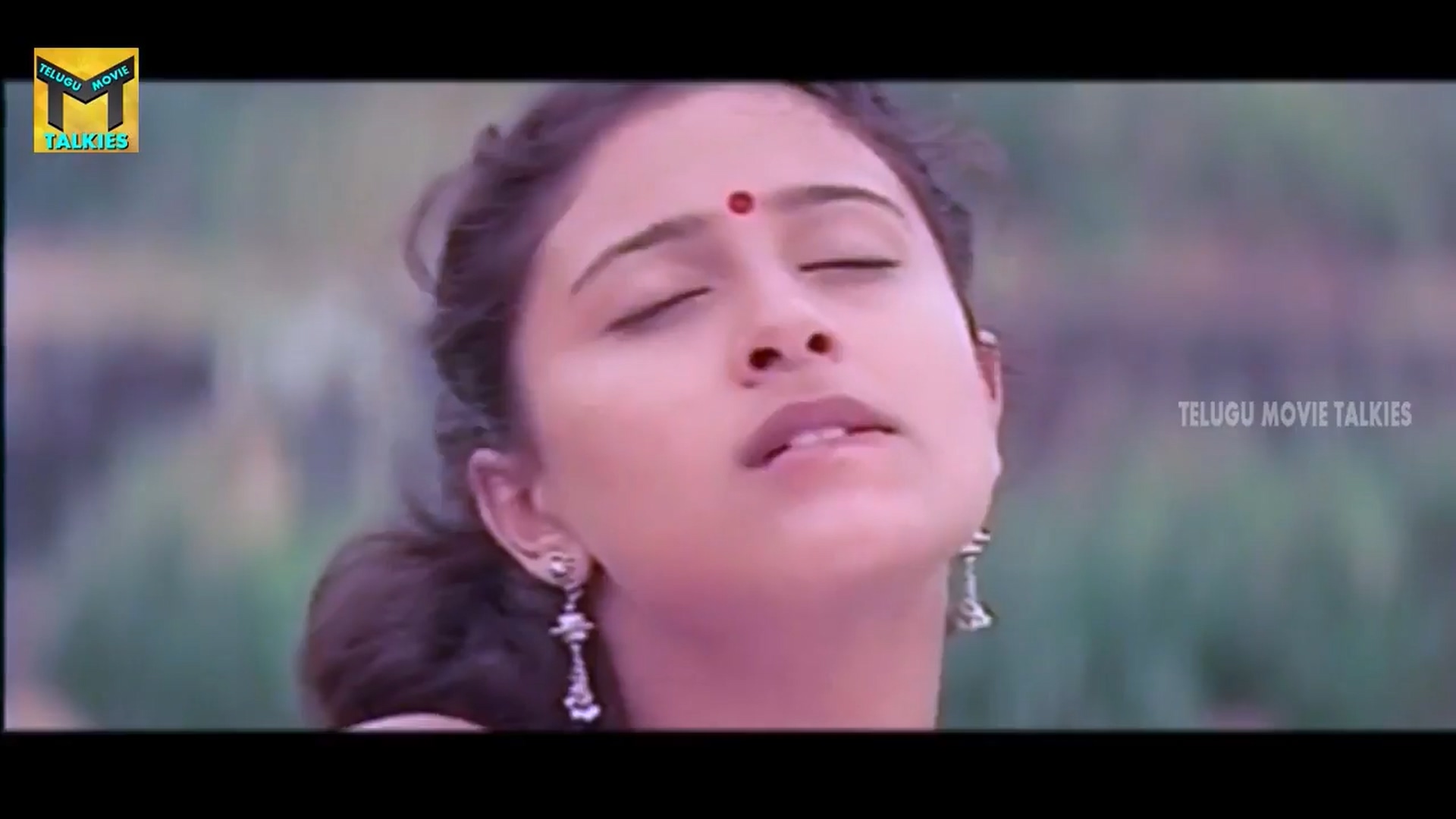 vineetha scene and song mp4 20220427 112700 402 — Postimages