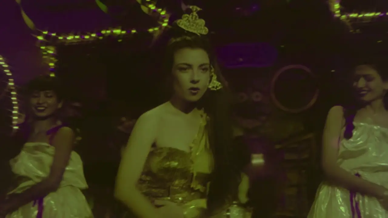 f 208 — Postimages