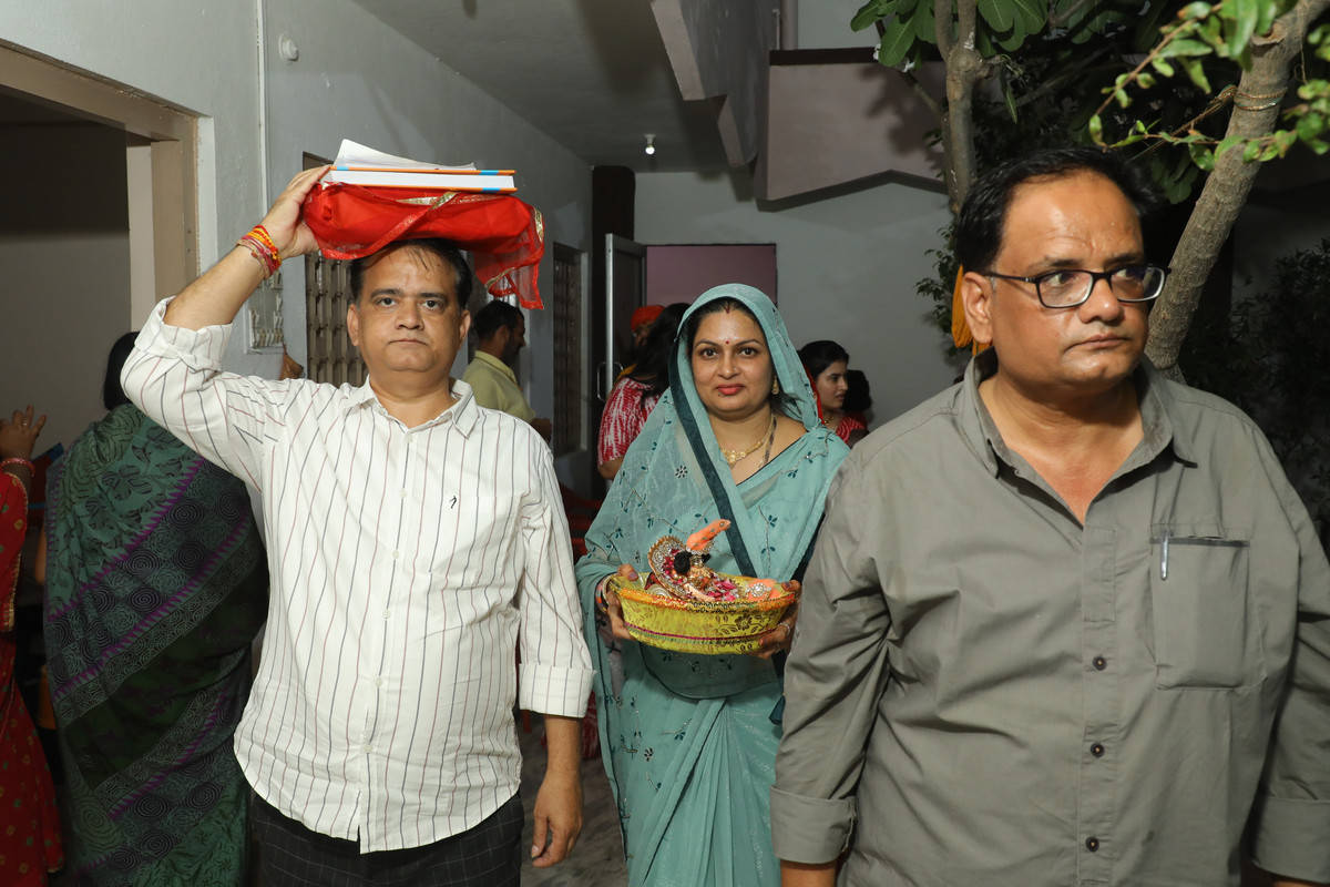 OM 7376 — Postimages