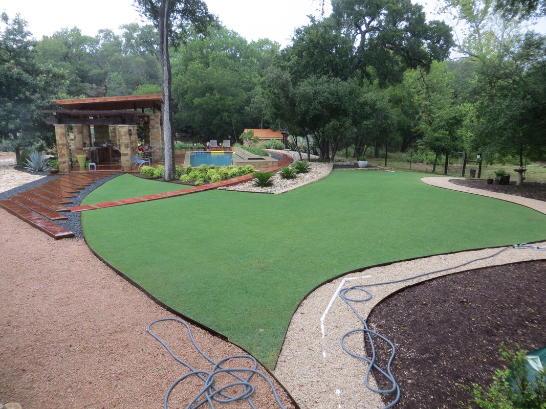 backyard yard — Postimages