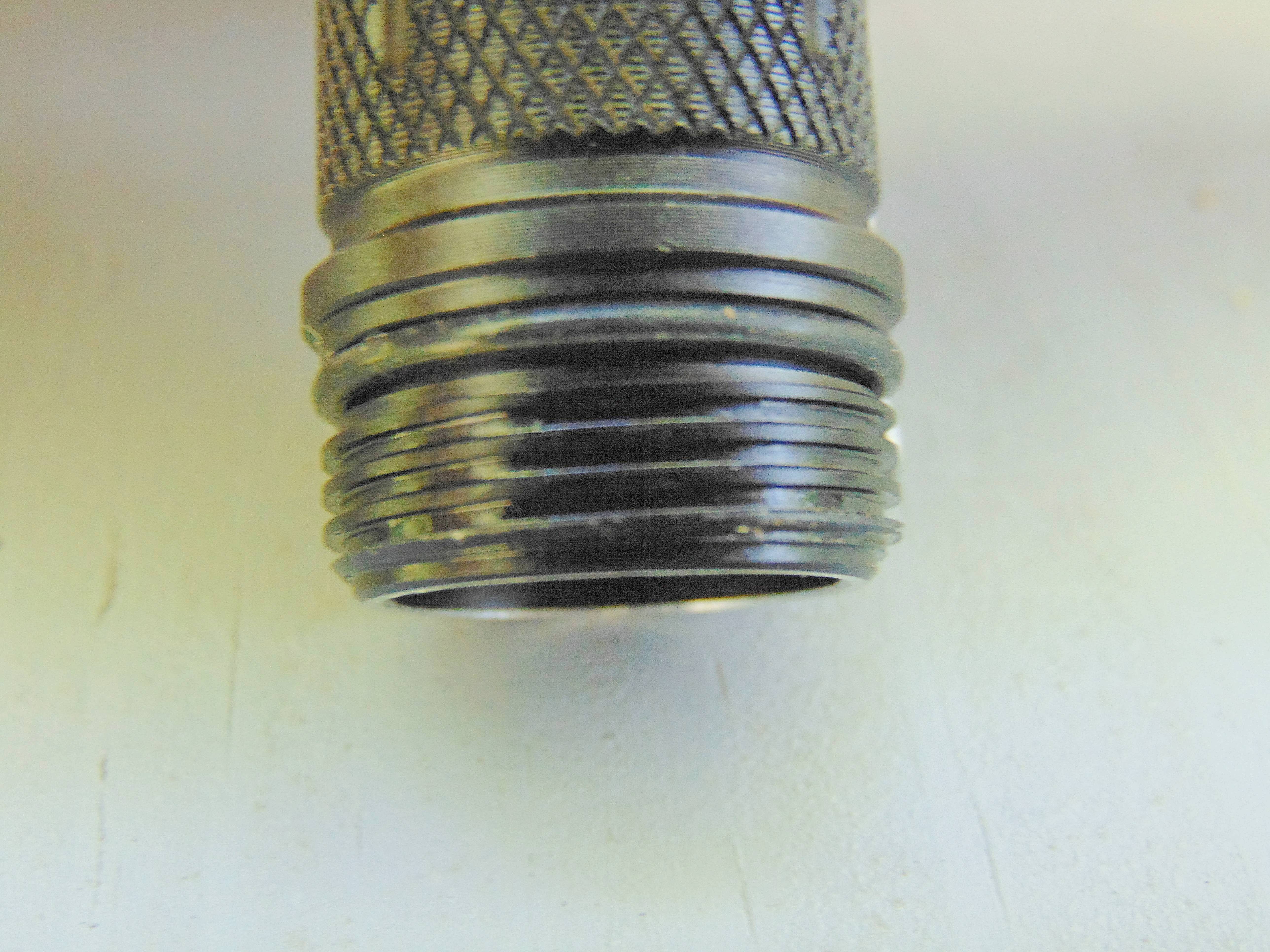 Tube Threads Head — Postimages