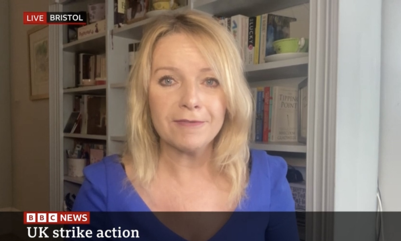 22 CE73 F0 7878 4 B81 B6 BC B8861 A8685 D2 — Postimages