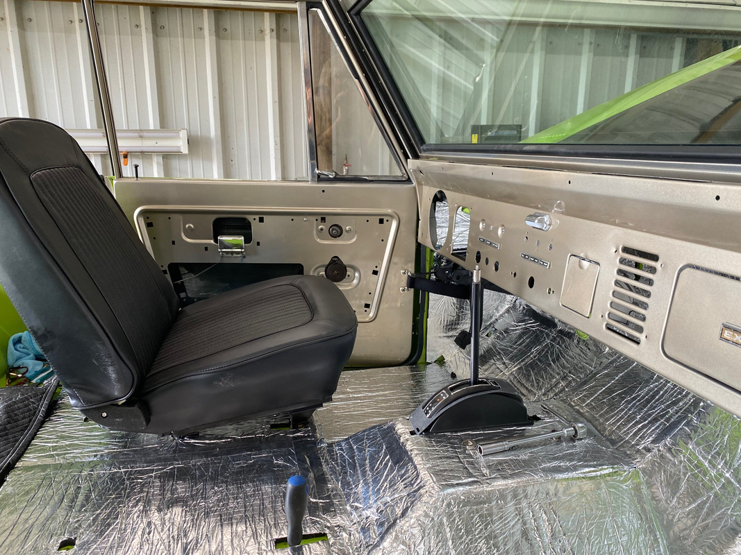 Bronco dash installeda — Postimages