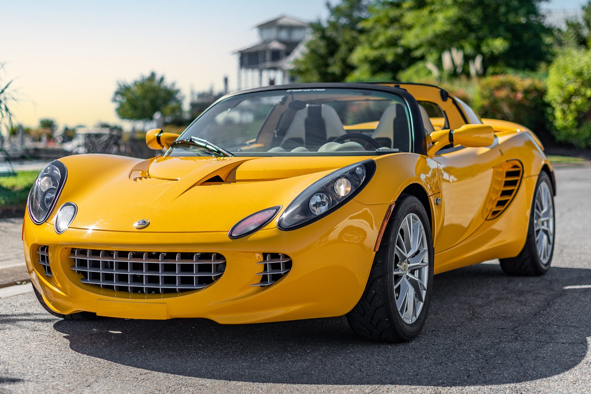 0 08 elise 1 — Postimages