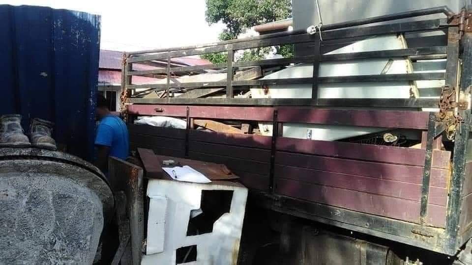 geng rohingya beli besi buruk