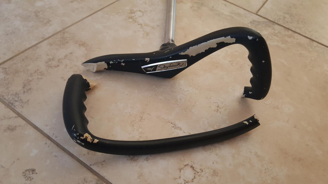 Can you change out a control yoke for a newer one? | The Pilot's Place ...