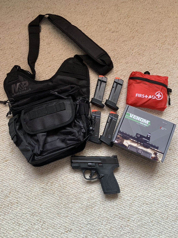 182212 F5 E49 B 4 C8 F 946 A F4551 BA4 A1 EC — Postimages