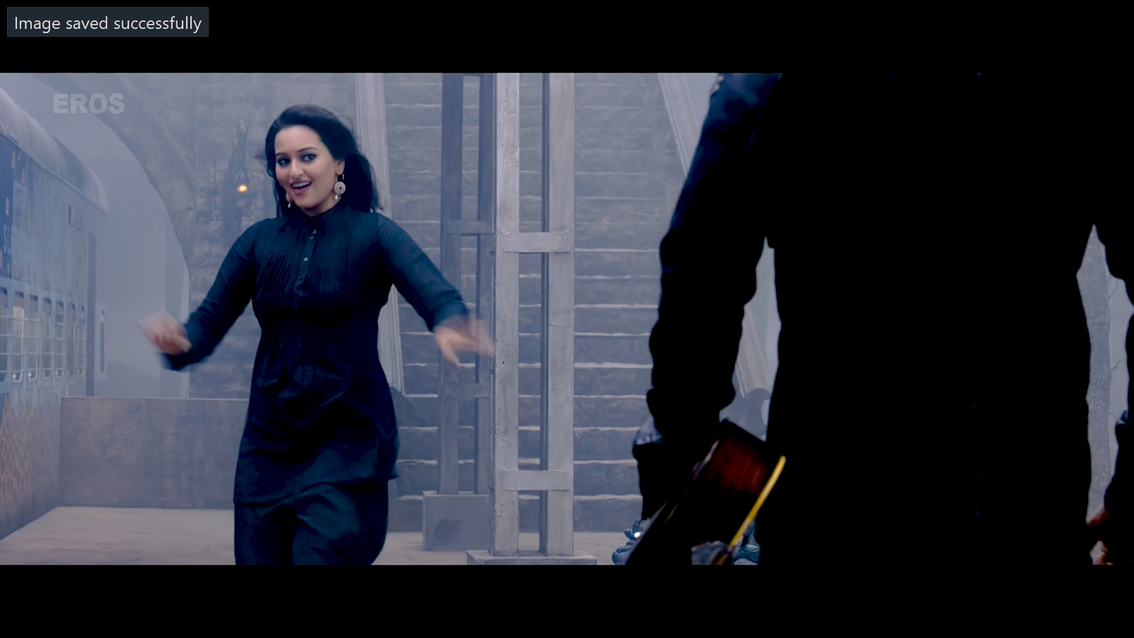 Sonakshi SInha Hot Rani Raja 4k Son Of Sardar mp4 snapshot 00 11 453 ...