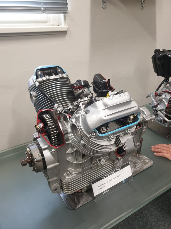 MOTO GUZZI ENGINE 11 — Postimages