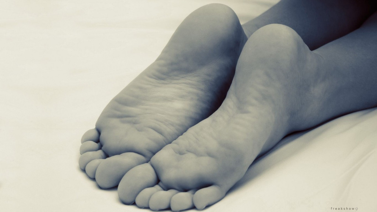 feet soles 1366x768 36618 — Postimages