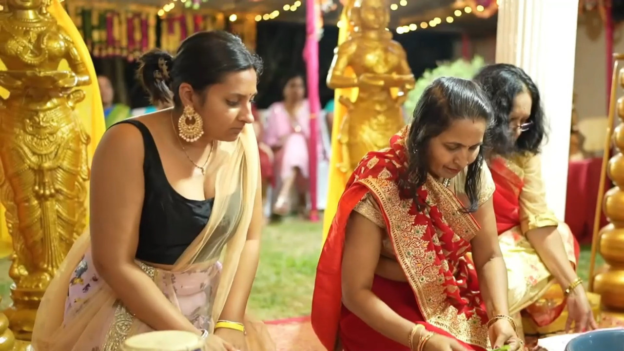 Dusky Desi Beautiful Girl Wide Cleavage and Boobs in wedding custume mp4 snapshot 00 08 936 ...