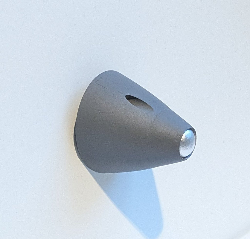 Revell 1/32nd scale Hawker Hunter. 10th September. Inside the nose cone ...