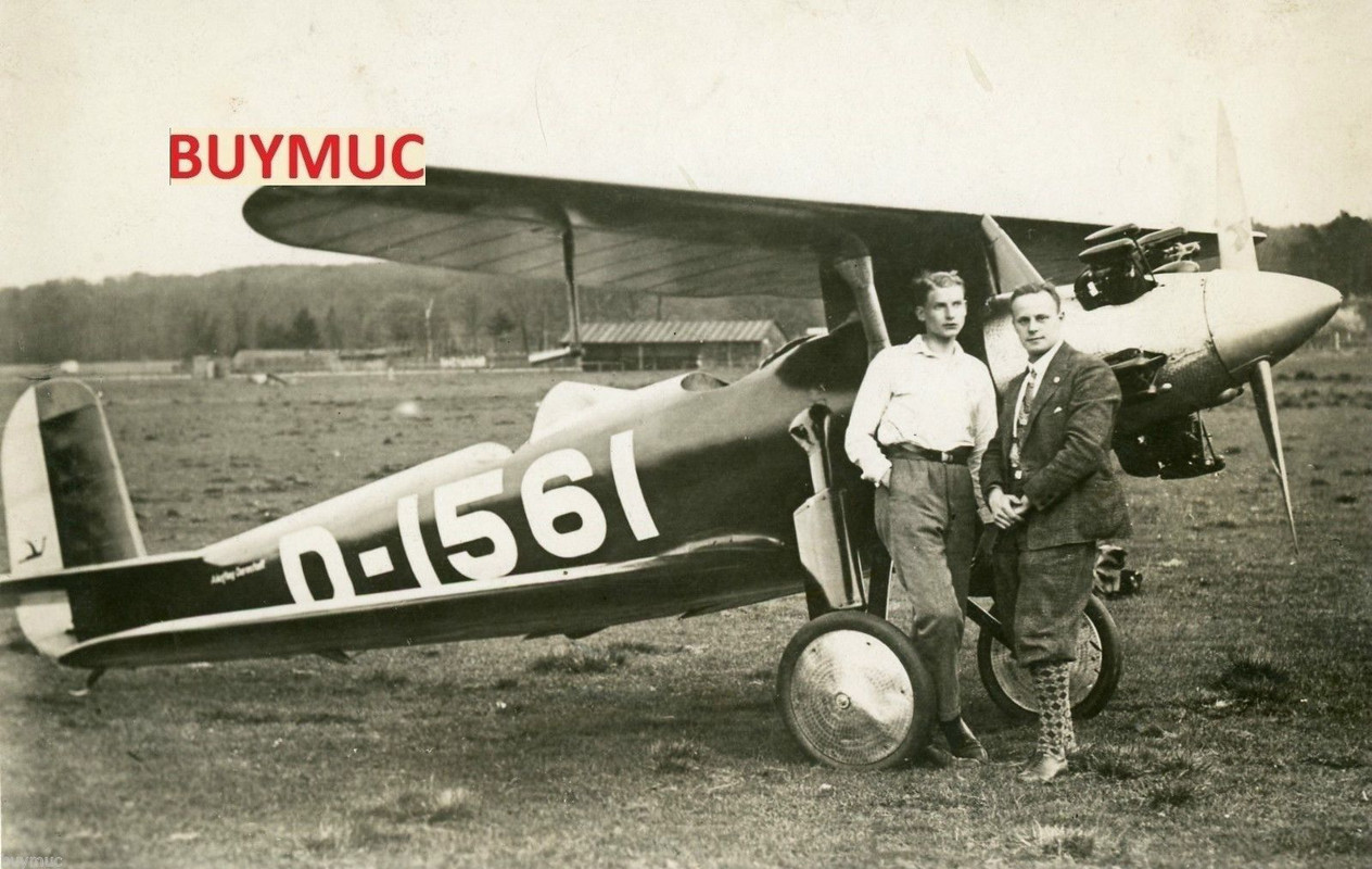 D 1561 — Postimages