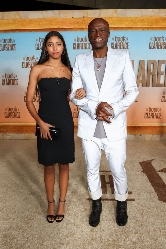 559e3882232c seal and daughter lou — Postimages