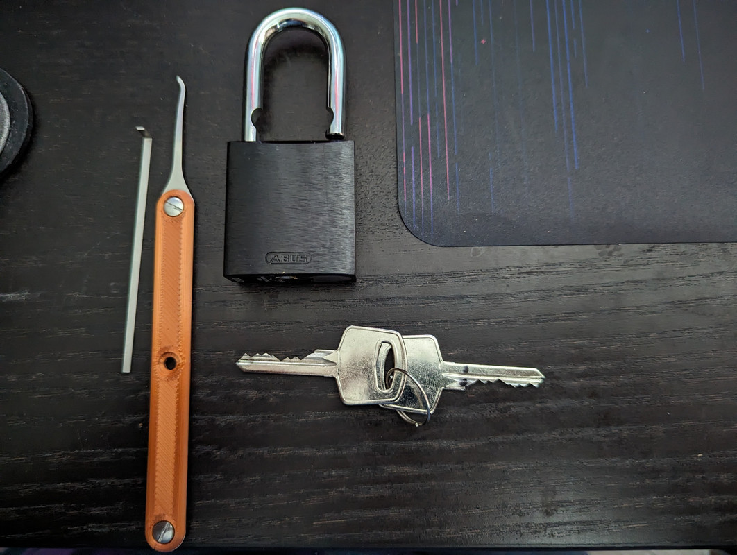 Picked ABUS 72/40 (Black Colored) : r/lockpicking