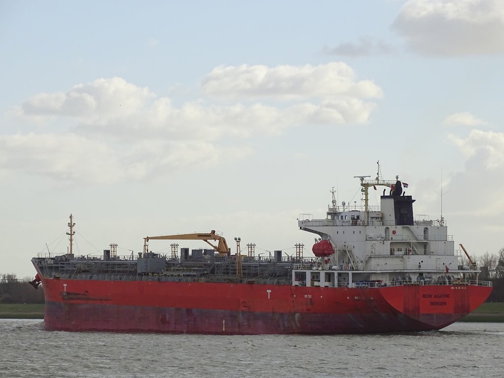 Spotten in De Hoek. - Pagina 613 - SCHEEPVAART FORUM