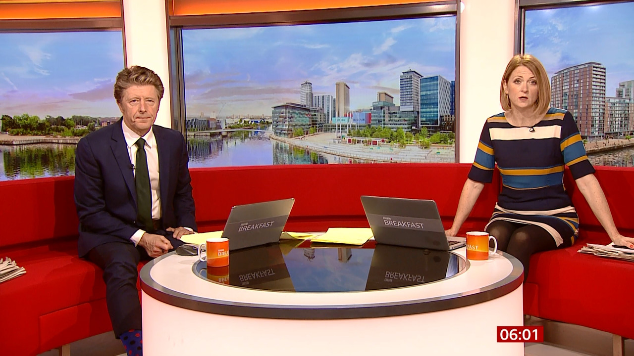 Breakfast BBC ONE HD 2020 11 28 ts snapshot 00 06 16 [2020 11 28 09 40 ...