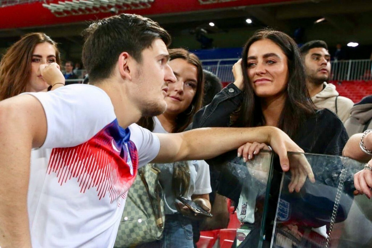 2 C85 FB24 1 CEA 4 A00 9860 C6555 FCE545 D — Postimages