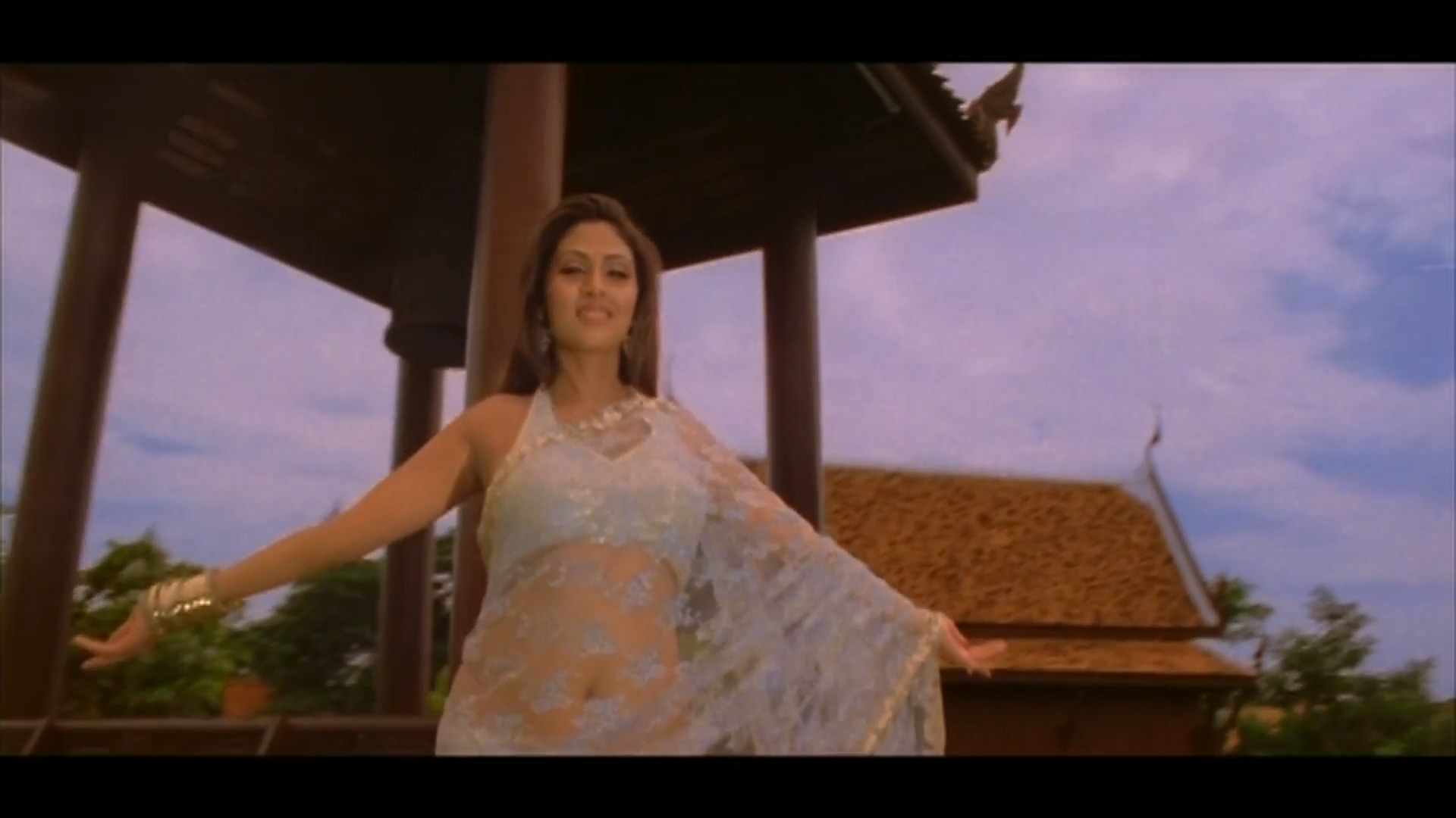 Sada Romantic Duet 2 mp4 20221118 190045 994 — Postimages